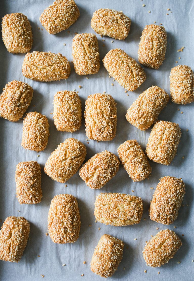 Classic Italian Sesame Cookies {Reginelle Cookies} - The Clever Carrot