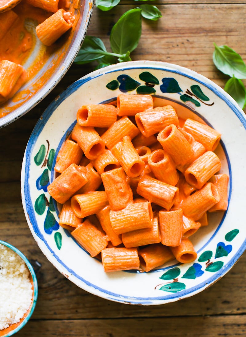 30-Minute Rigatoni With Vodka Sauce - The Clever Carrot